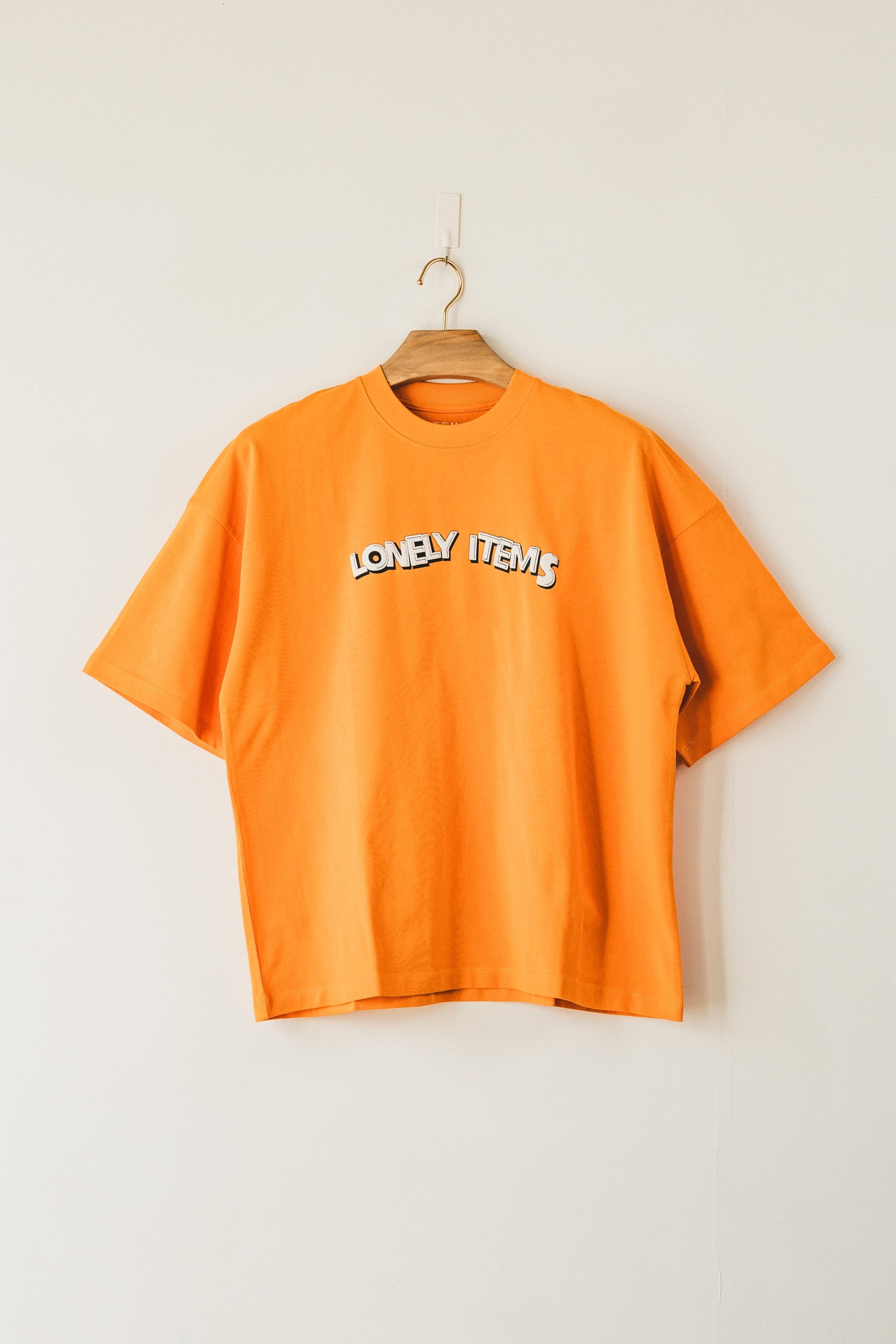 LONELY ITEMS tee – item OfficialSTORE