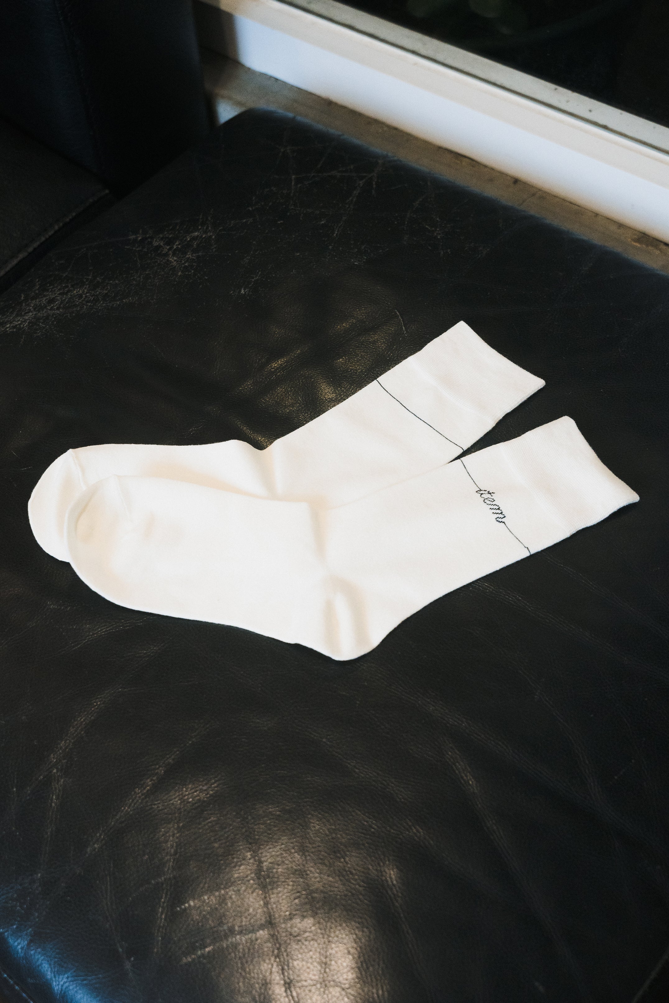 item logo socks - itemtokyo – item OfficialSTORE